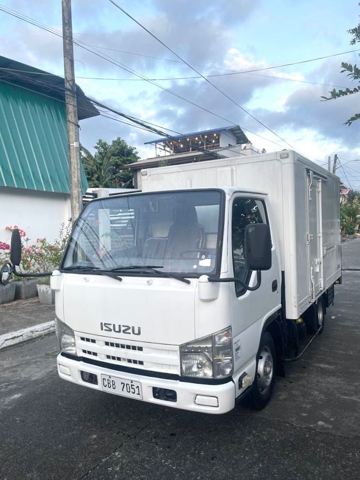 Isuzu Elf Nseries Reefer Van / Ref Van 10ft NKR with Side Door ...