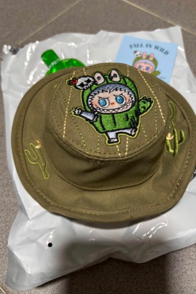 Labubu Fall In Wild Bucket Hat Platycerium, Hobbies & Toys, Memorabilia ...