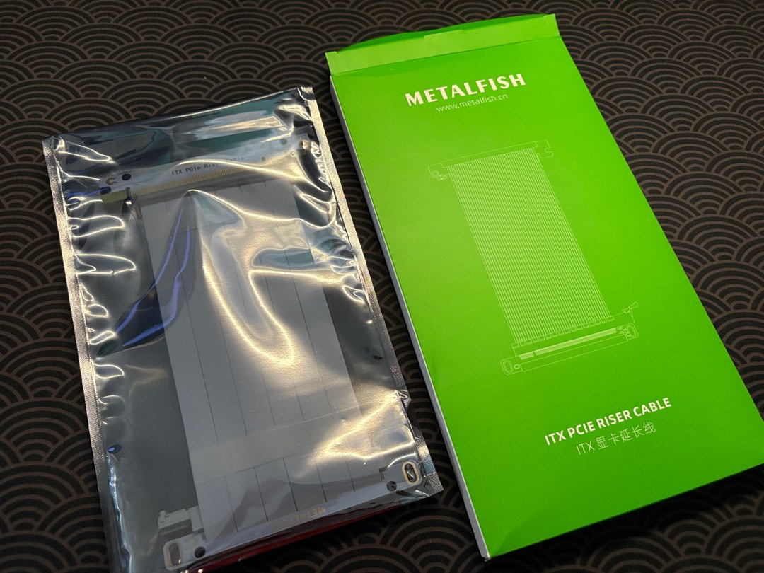 Metalfish white PCIe Gen 3 riser cable, Computers & Tech, Parts ...