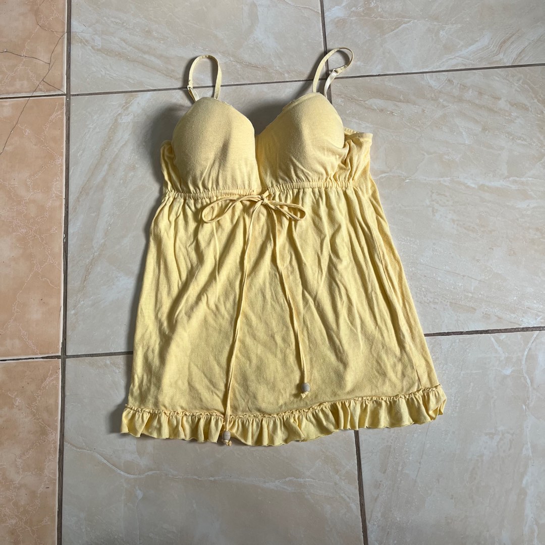 Pastel Yellow Coquette Sleeveless Top, Women's Fashion, Tops ...