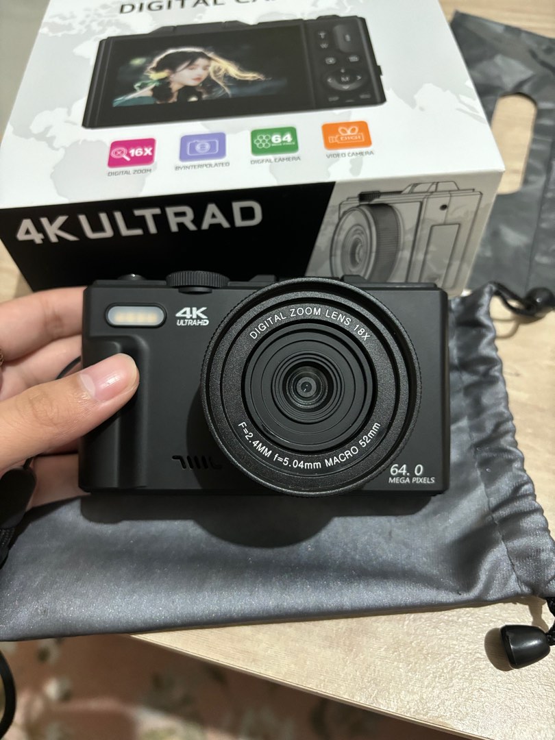 Vetek 8 in Black - 4k ULTRAD flip screen, Photography, Cameras on Carousell