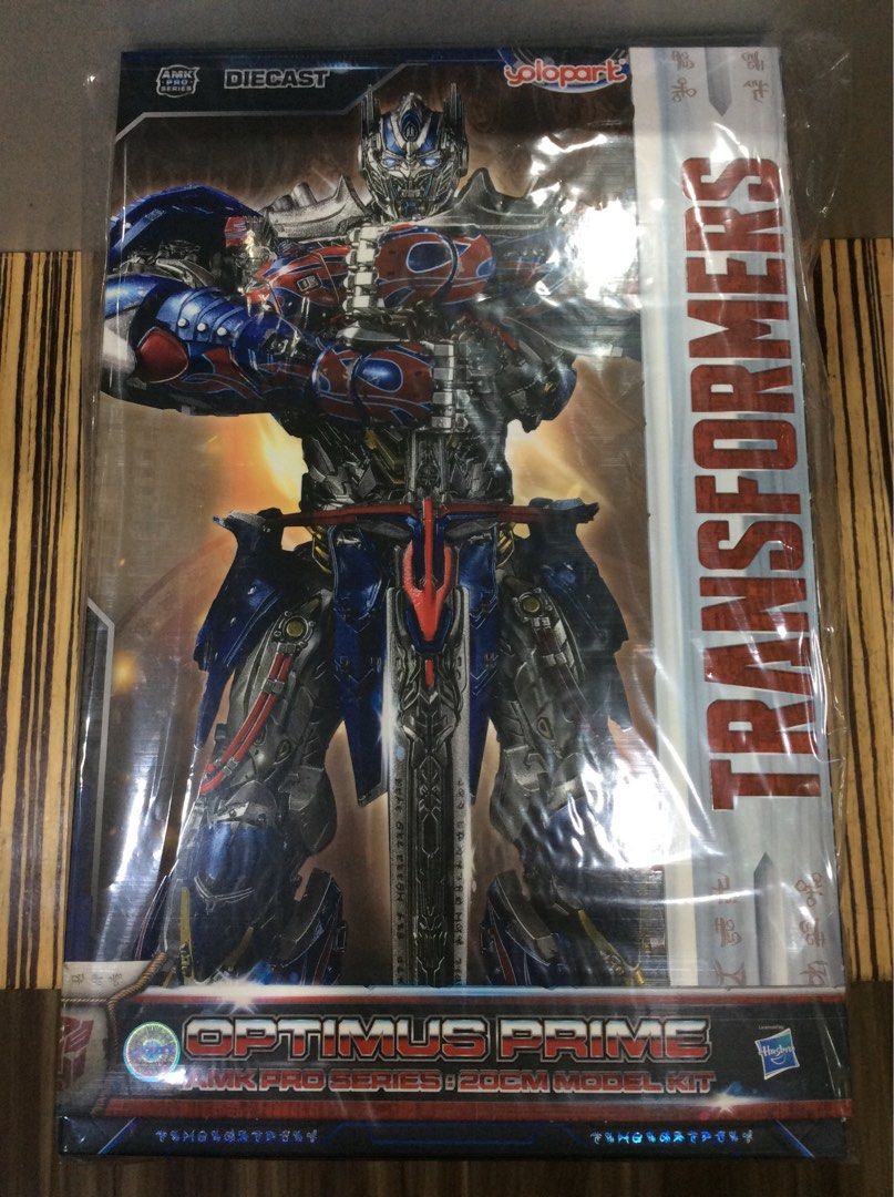 Yolopark AMK Pro Series - Transformers: The Last Knight - 20 cm Optimus Prime Model Kit ...