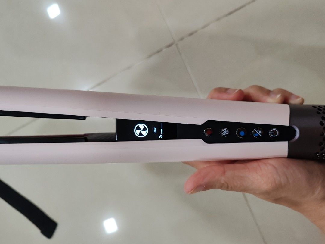 Dyson Air strait, Beauty & Personal Care, Hair on Carousell