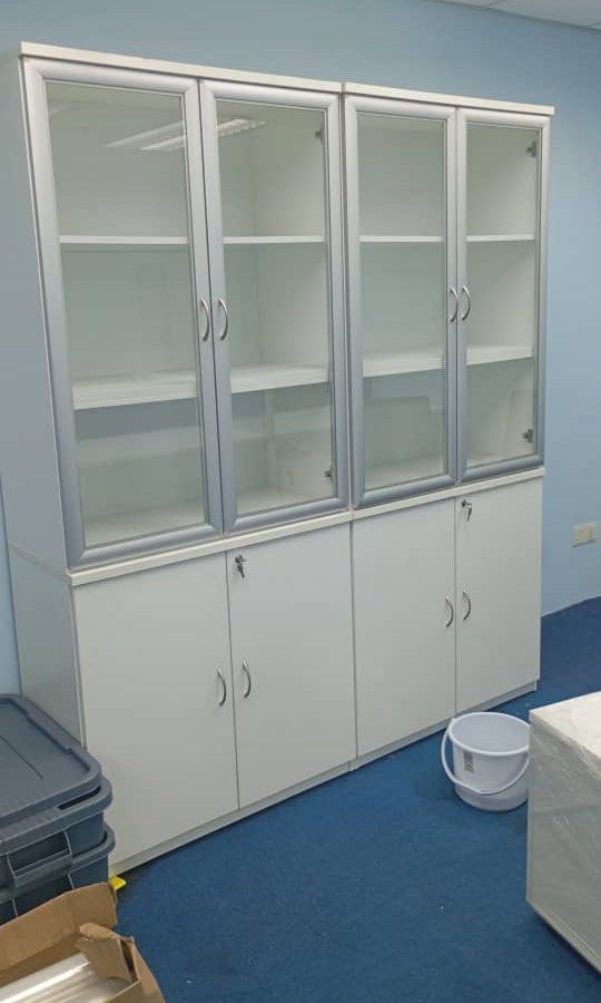 Filing cabinet with glass door. Kabinet file pejabat pintu kaca ...