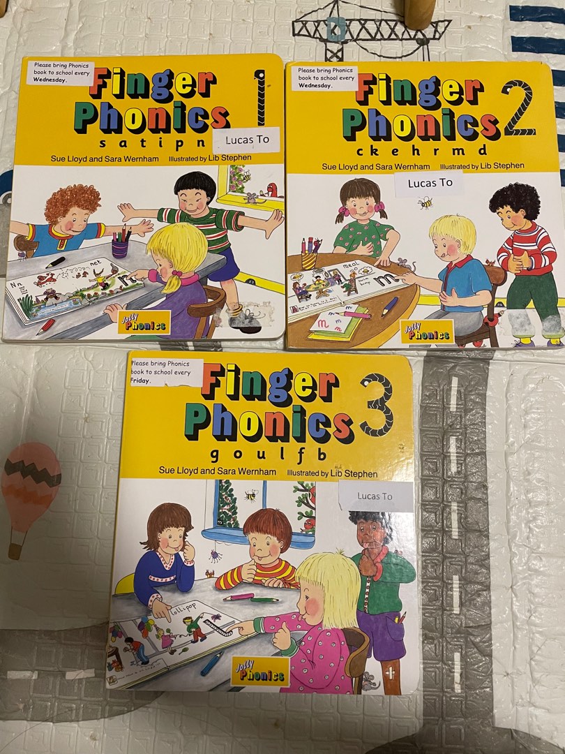 Finger phonics 1 , finger phonics 2, finger phonics 3, 興趣及遊戲, 書本 & 文具 ...