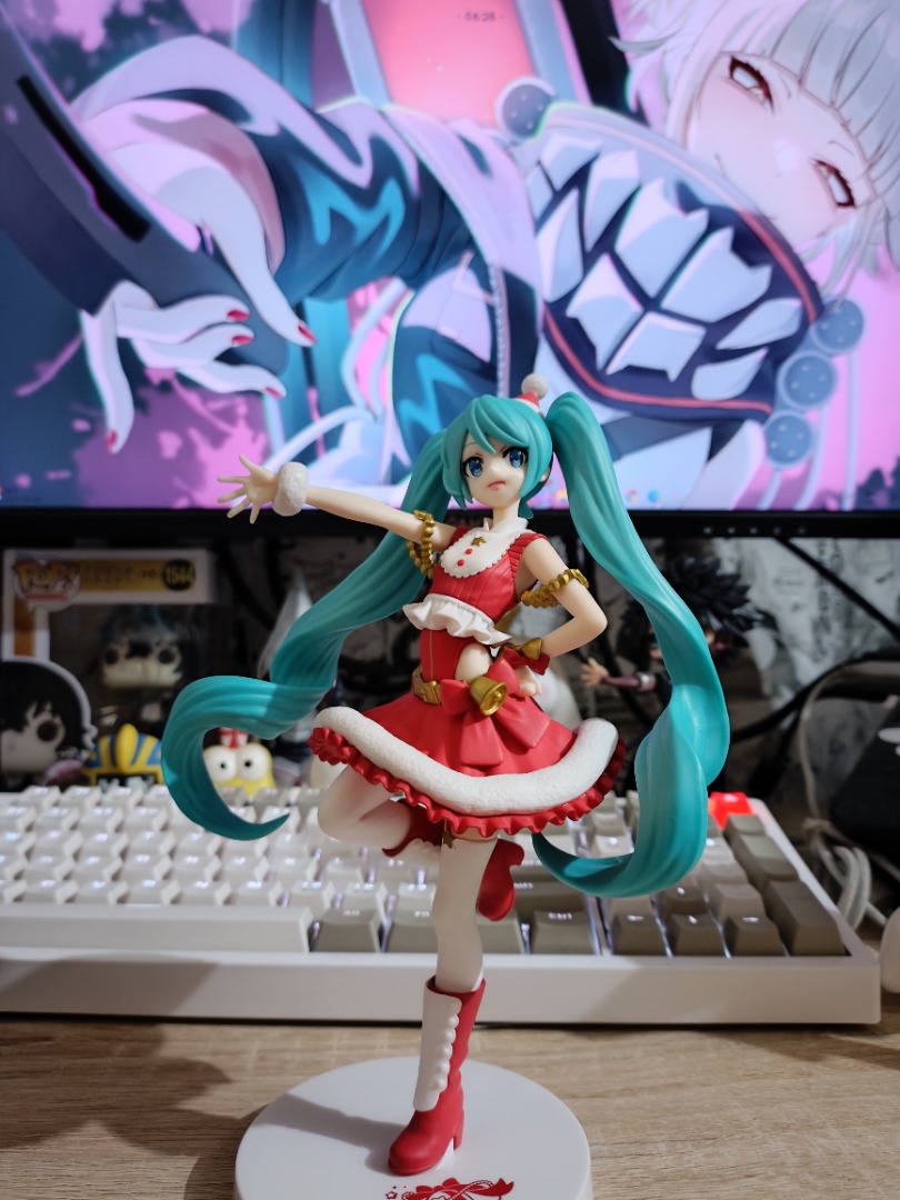 Hatsune Miku Figurine Christmas 2023, Hobbies & Toys, Toys & Games on ...