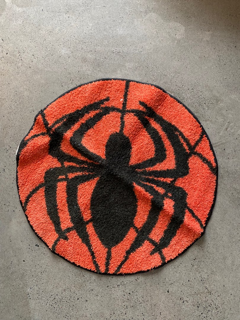 Miniso Spider-man Round Mat/Rug, Furniture & Home Living, Home Decor ...
