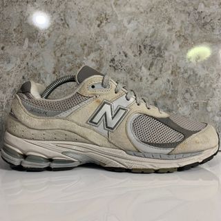 New Balance 2002R (original), Fesyen Pria, Sepatu , Sneakers di Carousell