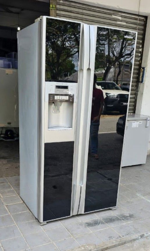 Peti sejuk peti ais fridge Hitachi glass door side by side with ...