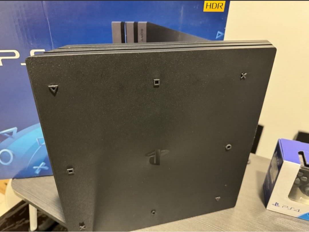 Playstation 4 (PS4) - 1TB Full Set with Extra Controller, Video Gaming ...