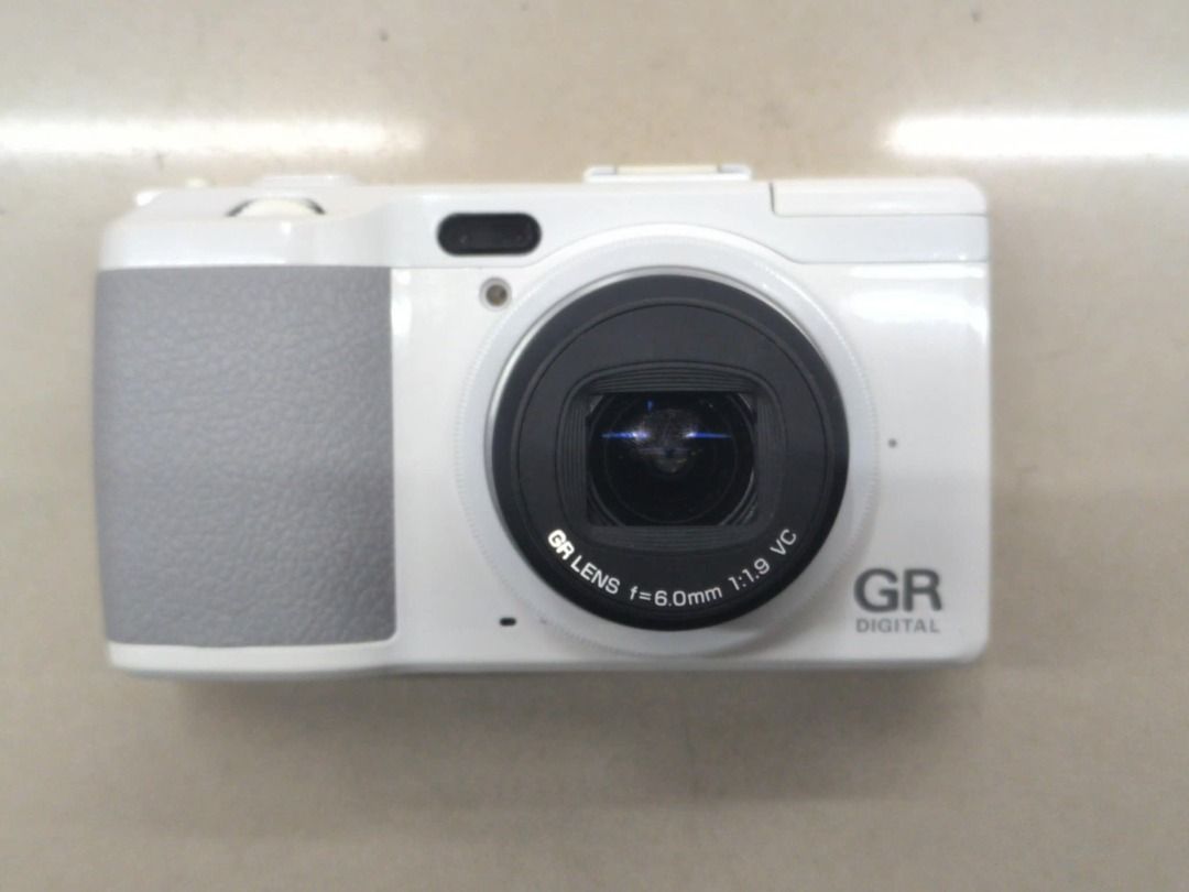 限量版日本Ricoh ( 理光CCD相機 )GR Digital IV GRD4 理光 白色限量版 隨身相機, 相機攝影, 鏡頭及裝備在旋轉拍賣