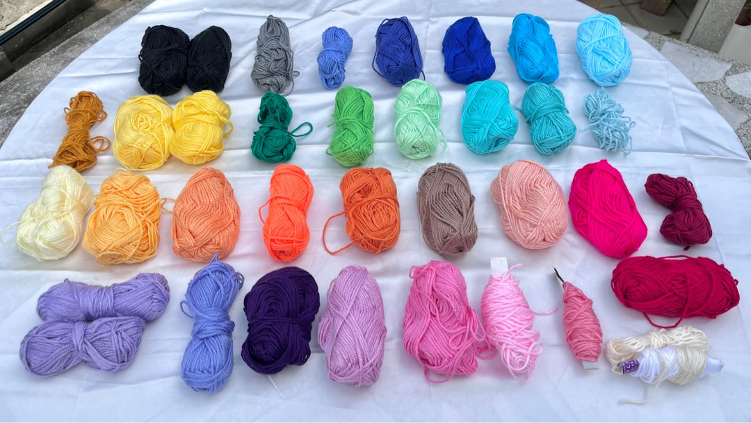 Spotlight Fun Pack & Mega Fun Pack 100% Acrylic Yarns, Hobbies & Toys ...