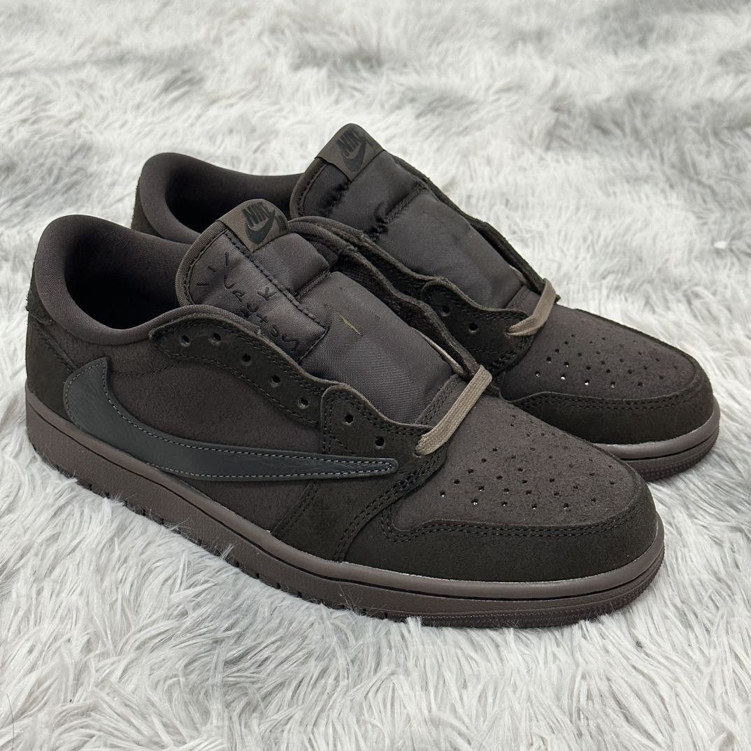Travis Scott x AJ1 Low OG SP 'Velvet Brown', Men's Fashion, Footwear ...