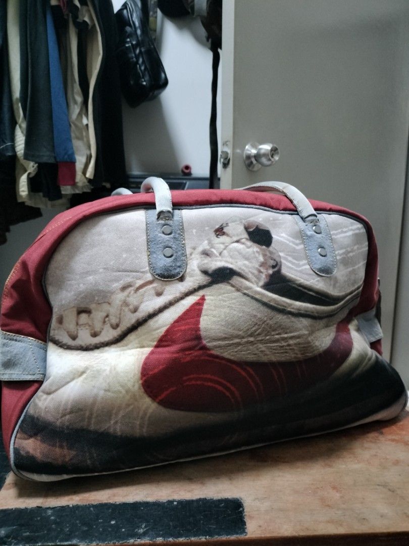 Vintage beg Nike Cortez, Men's Fashion, Bags, Sling Bags on Carousell