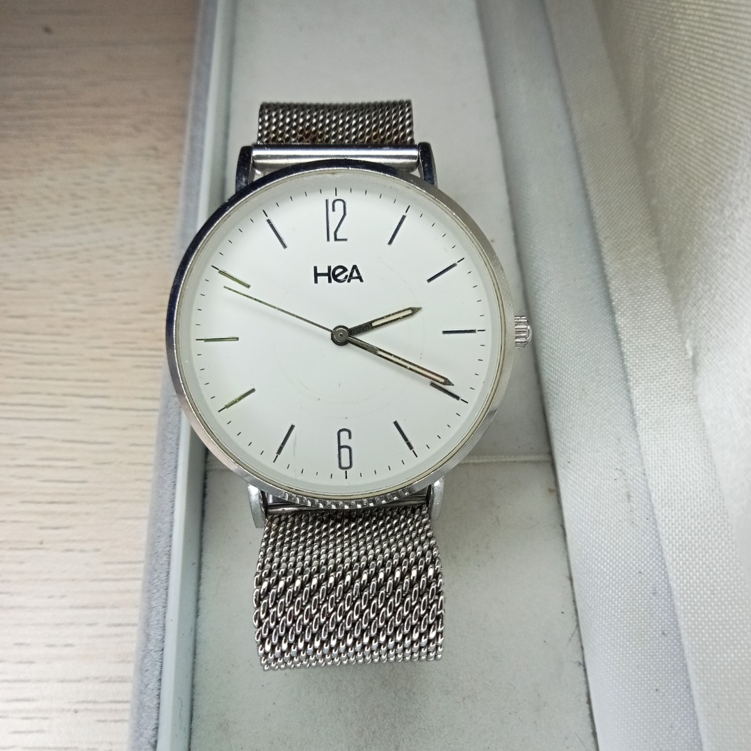 Watch for women unisilver, Luxury, Watches on Carousell