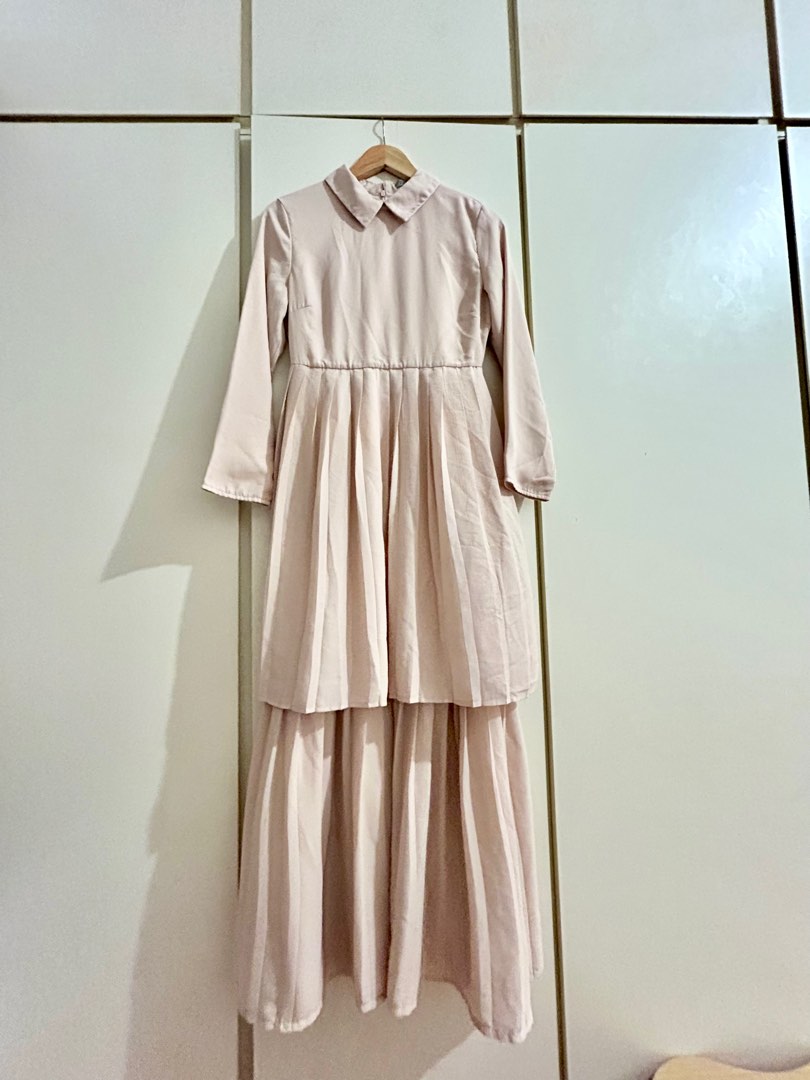 Zalia Dress (Cream), Women's Fashion, Muslimah Fashion, Dresses on ...