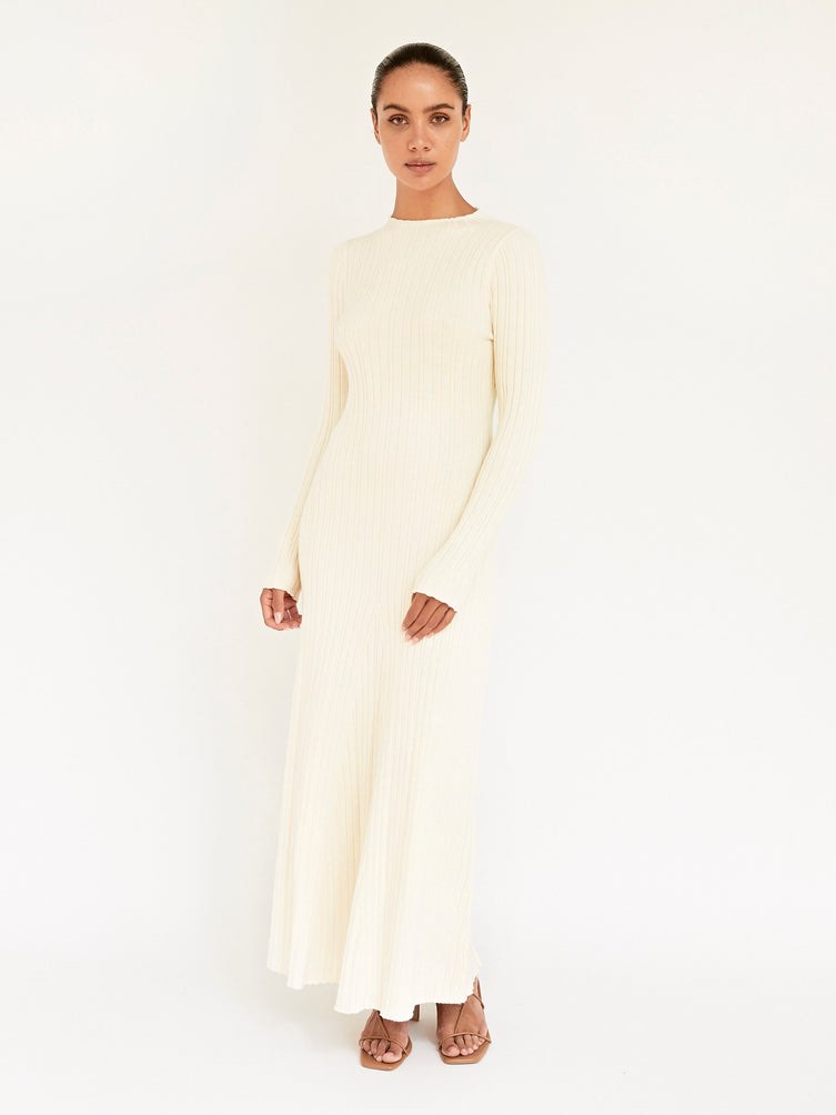 ANNA QUAN Ribbed Sweetheart Midi Dress, Women's Fashion, Dresses & Sets ...