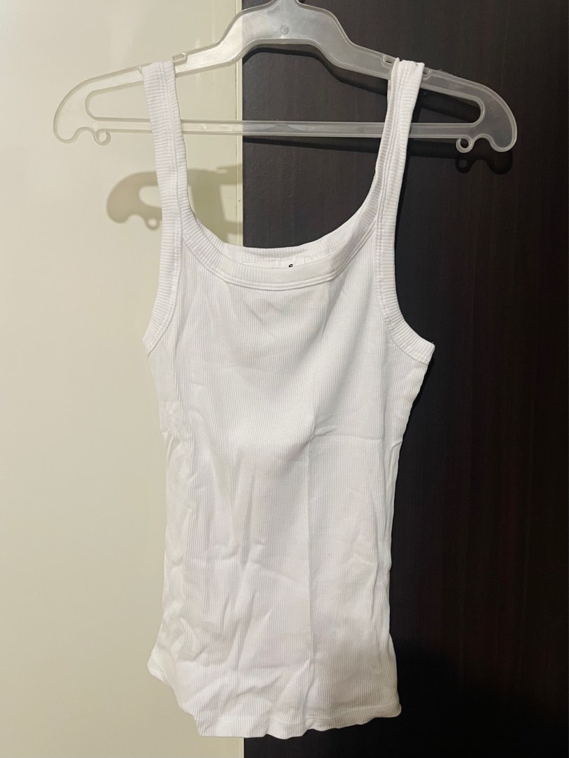 Basic white tank (NEVER USED), Women's Fashion, Tops, Sleeveless on ...