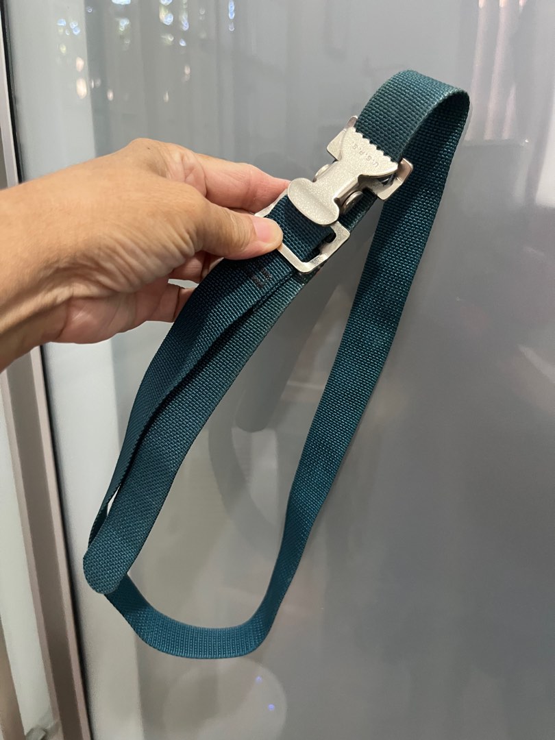 book strap holder, Everything Else, Others on Carousell
