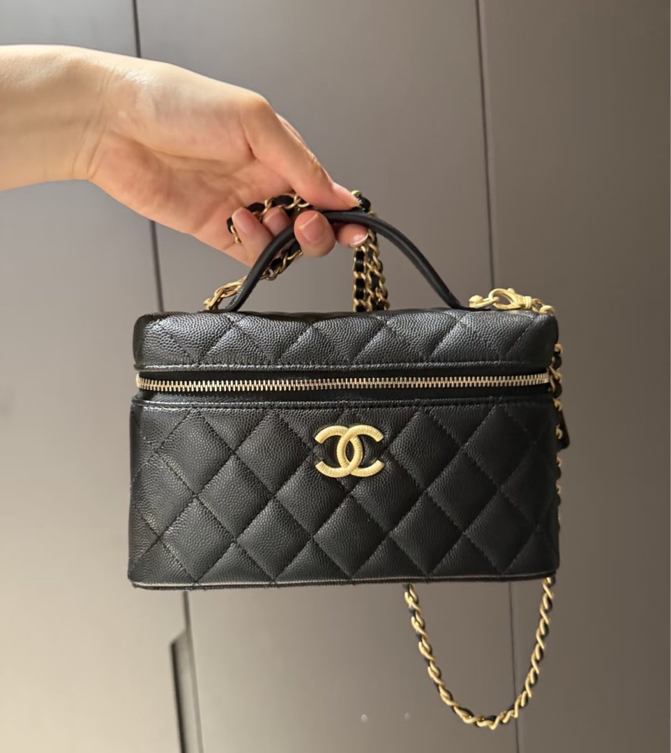 Chanel 25p lp同款飯盒包，黑金，荔枝紋牛皮，復古金扣，Chanel 25p新款盒子包, 名牌, 手袋及銀包 - Carousell