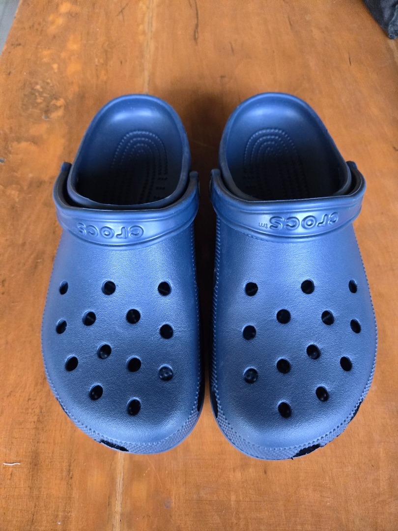 CROCS Navy Blue Classic Clogs (Men's 9) (Newly Purchased), Men's ...
