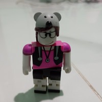 Figure Roblox Top, Roblox Runway model, Toys & Collectibles, Mainan di ...