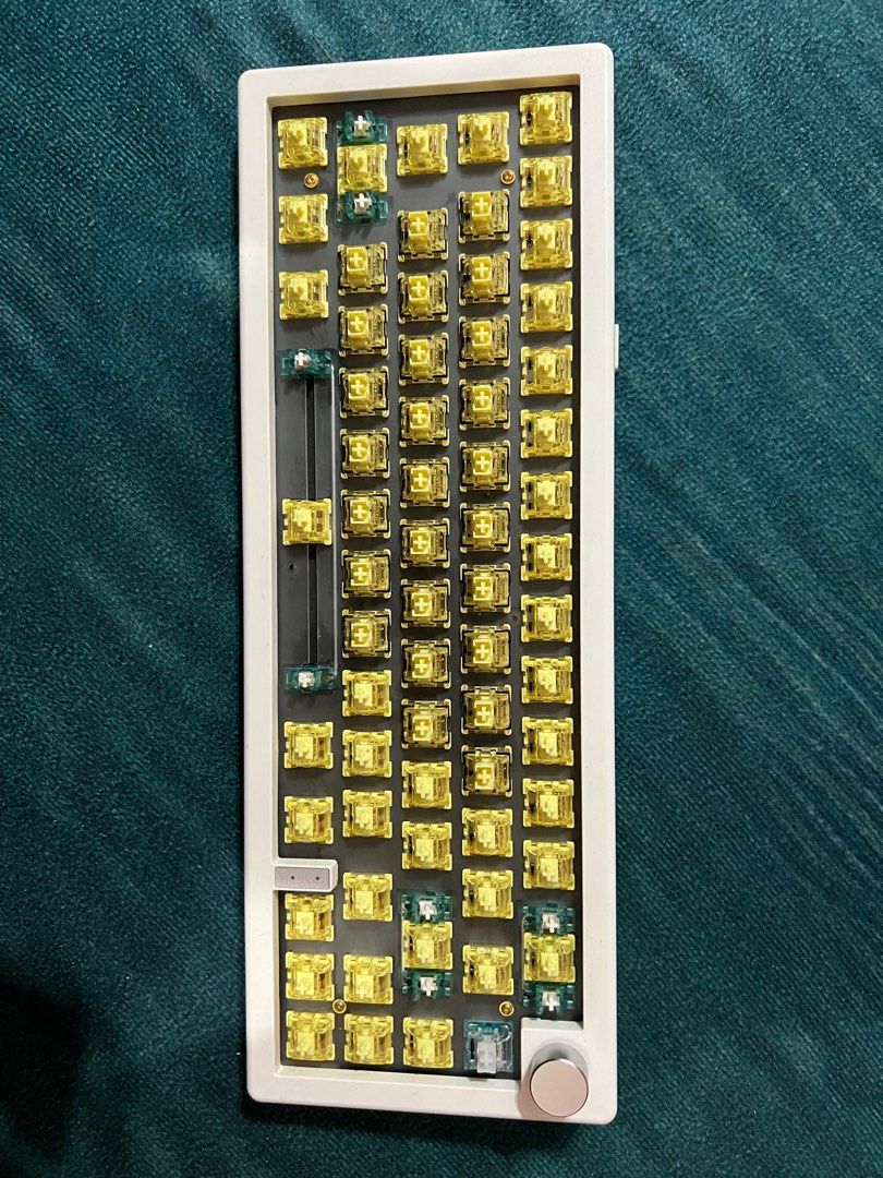 GMK 67 kit with switches ( wireless connection have issue), Computers ...