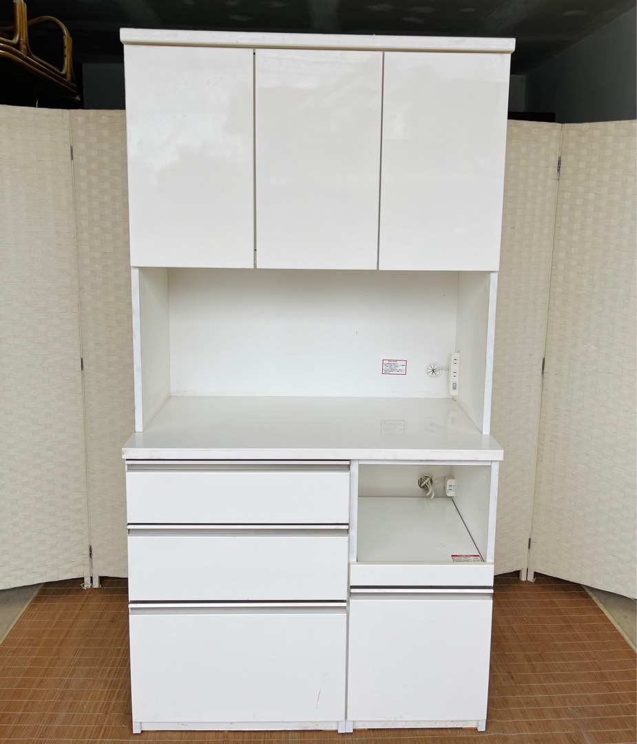 JAPAN SURPLUS 3 DOOR KITCHEN CABINET DUCO FINISH IN GOOD CONDITION SIZE: 75H x 39.5L x 20W ...