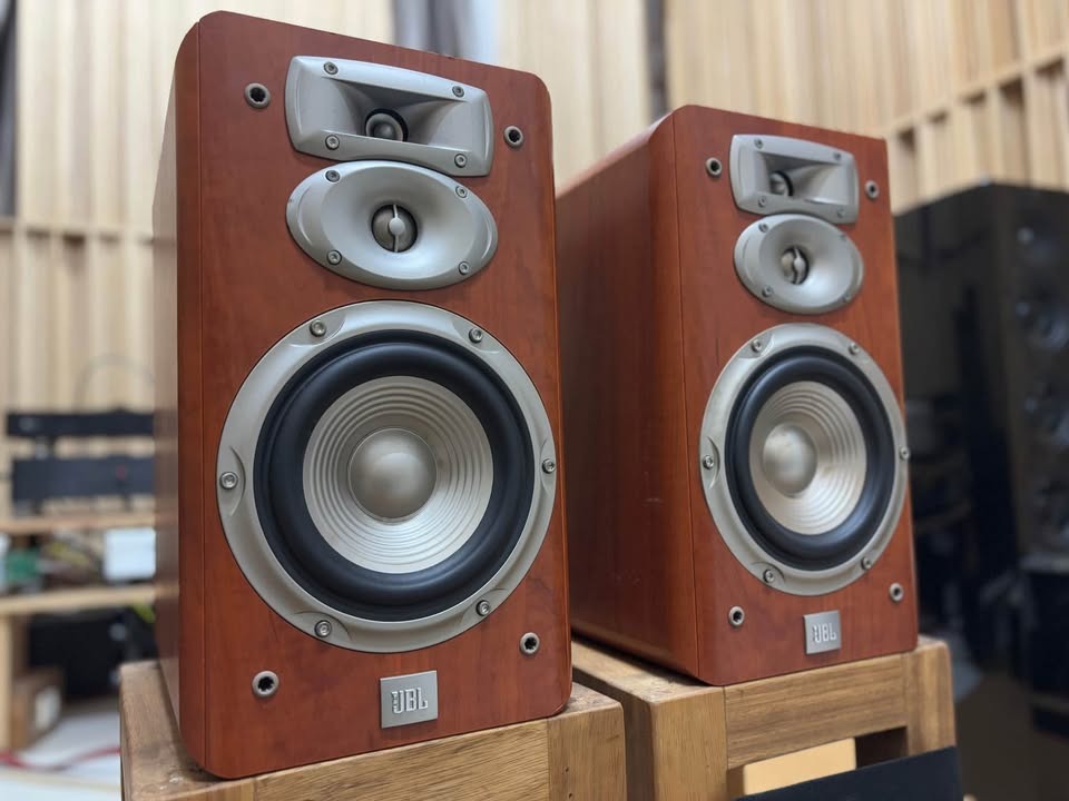 JBL Studio Made in Mexico | Pure-Titanium Dome Super Tweeter w/ Cast ...