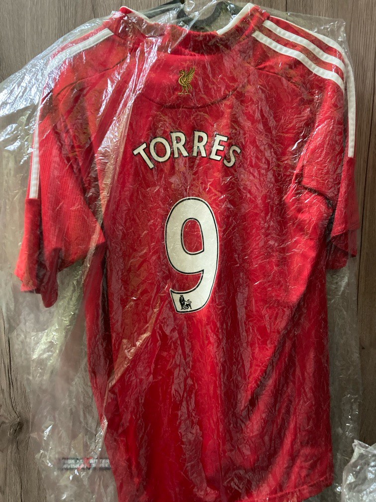 Jersey liverpool fernando torres 9, Men's Fashion, Activewear on Carousell
