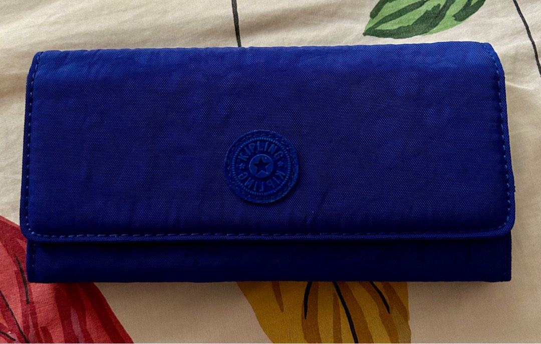 Kipling trifold wallet, Luxury, Bags & Wallets on Carousell