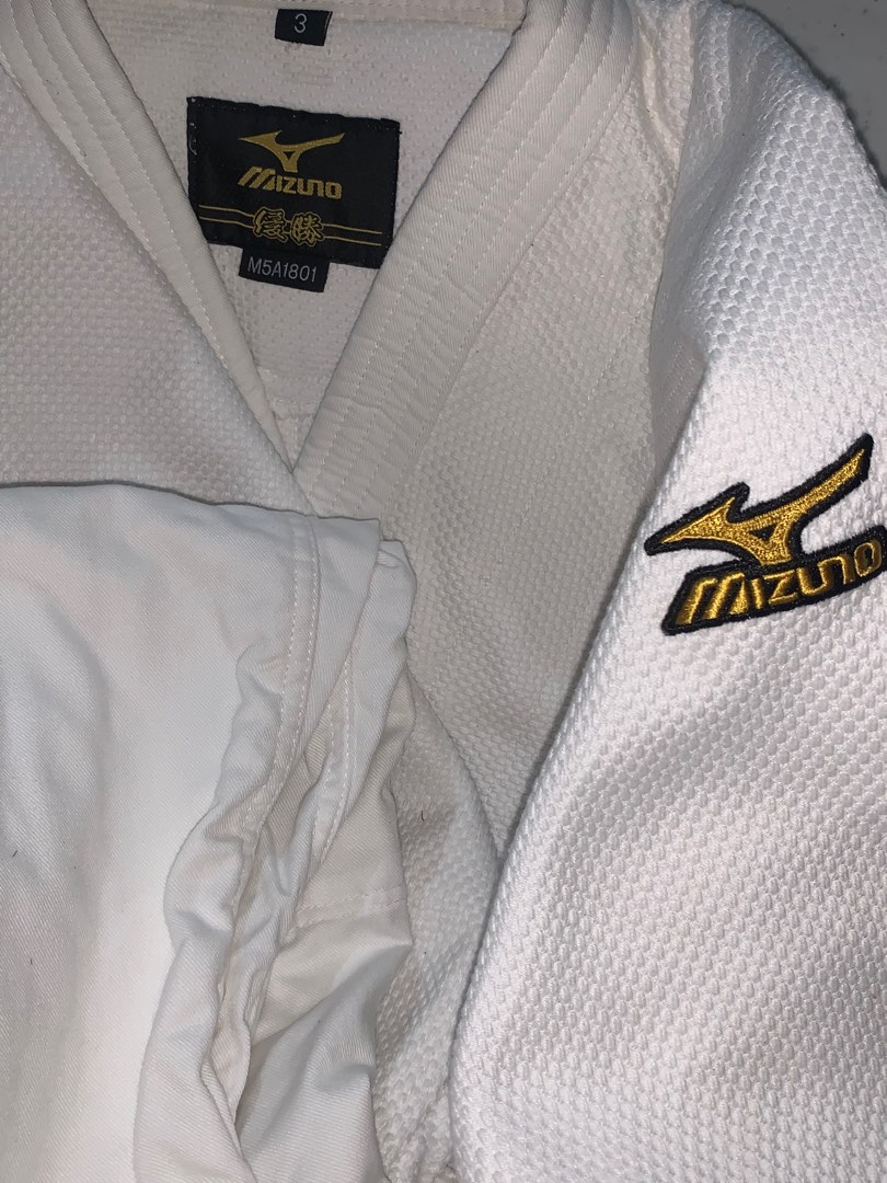 Mizuno Judo Gi White, Sports Equipment, Sports & Games, Combat Sports ...