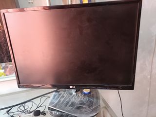 Monitor bekas Dijual | Carousell Indonesia