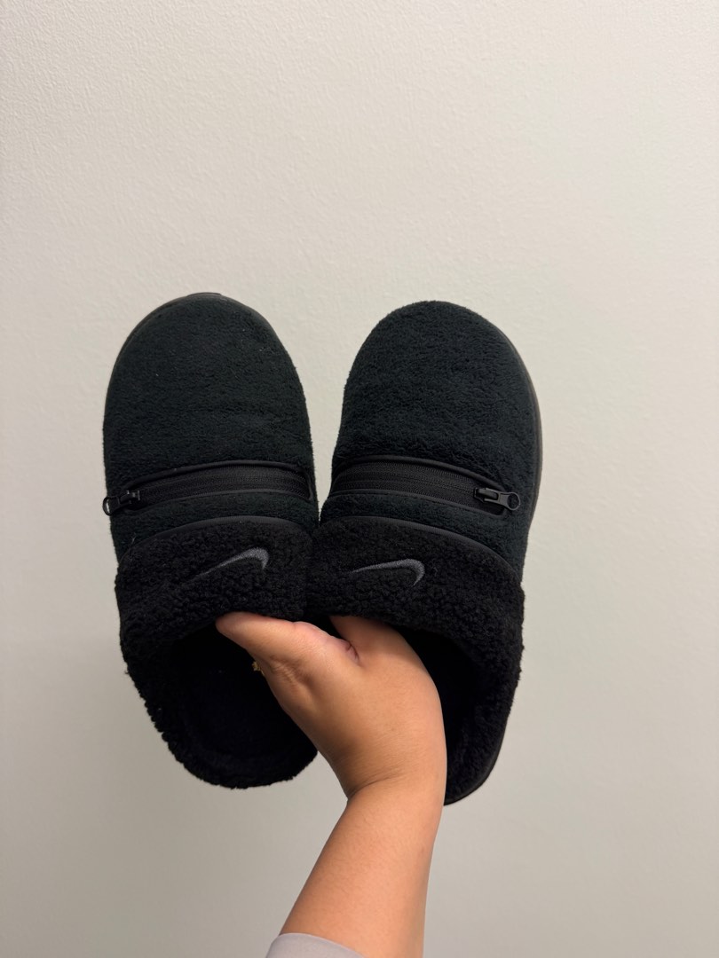 Nike Burrow, Women's Fashion, Footwear, Flipflops and Slides on Carousell
