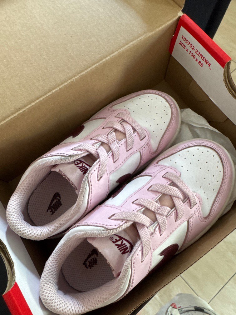 Nike dunk low, Babies & Kids, Babies & Kids Fashion on Carousell