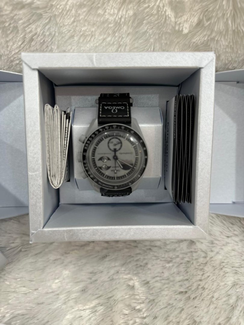 Omega x swatch Limited Edition, Barang Mewah, Jam Tangan di Carousell