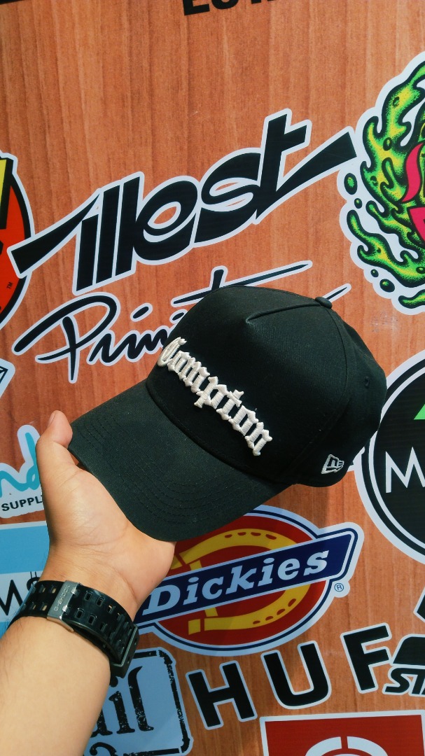 Original new era COMPTON, Men's Fashion, Activewear on Carousell