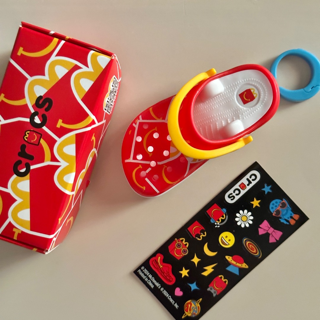 [READY] Happy Meal McDonalds x Crocs Keychain LIMITED | Sticker ...