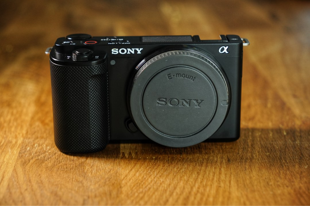 Sony ZV-E10 ZVE10 with Smallrig cage and box, Photography, Cameras on ...