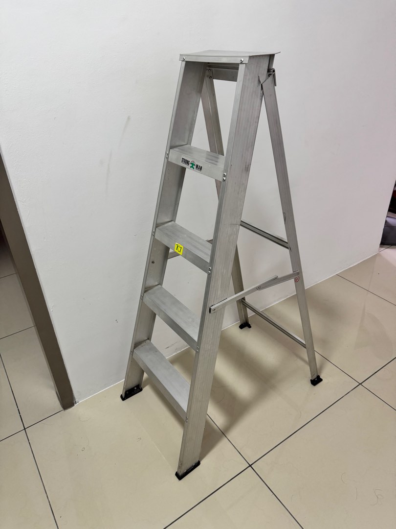 STRONGMAN 4-step aluminium ladder, Furniture & Home Living, Home ...