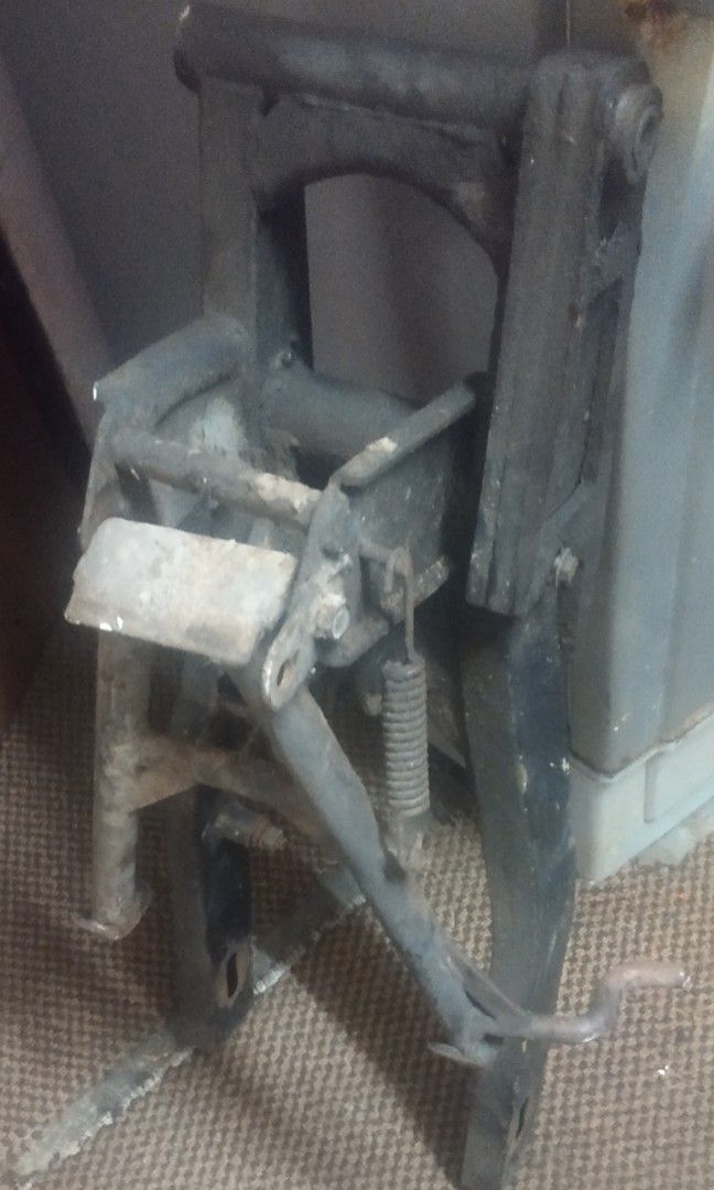 Suzuki RG Swing Arm, Hobbies & Toys, Collectibles & Memorabilia ...