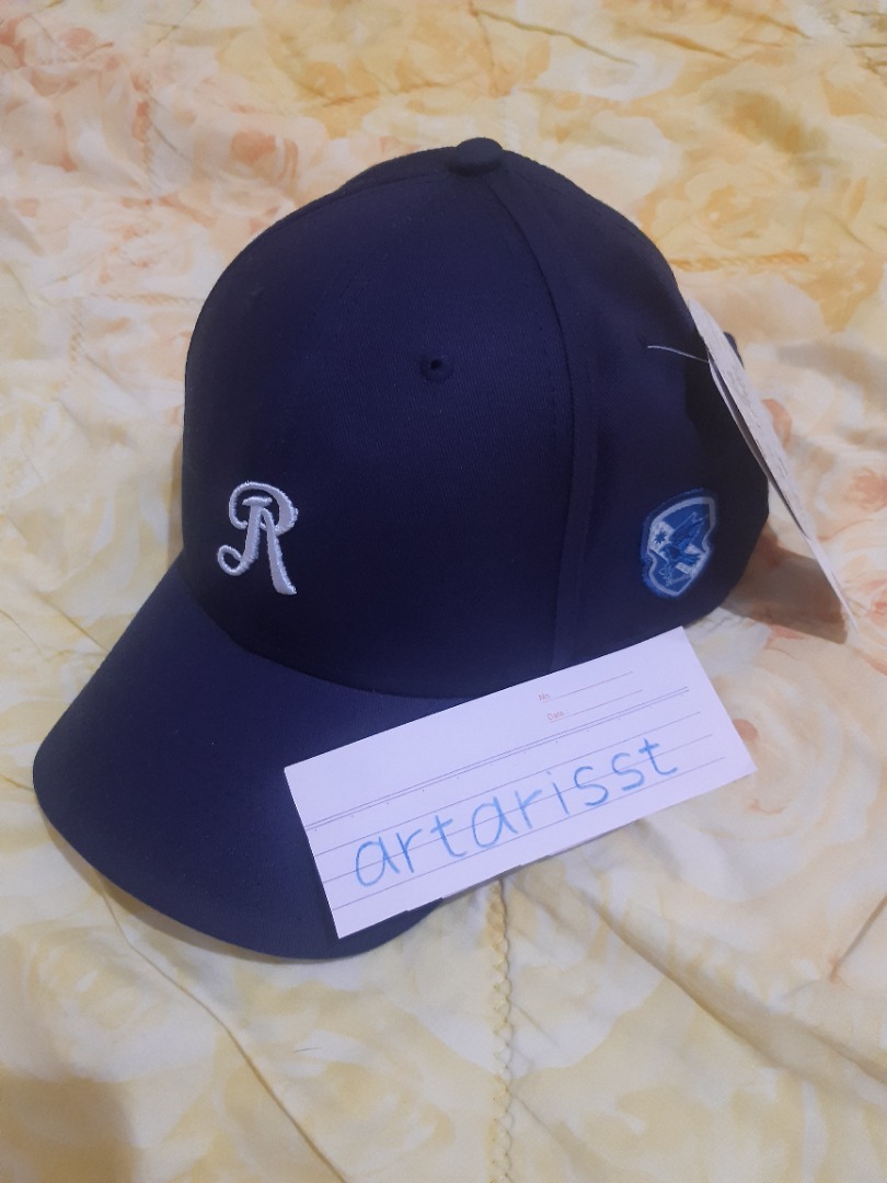 Topi ravenclaw huruf R dari miniso harry potter, Fesyen Pria, Aksesoris ...