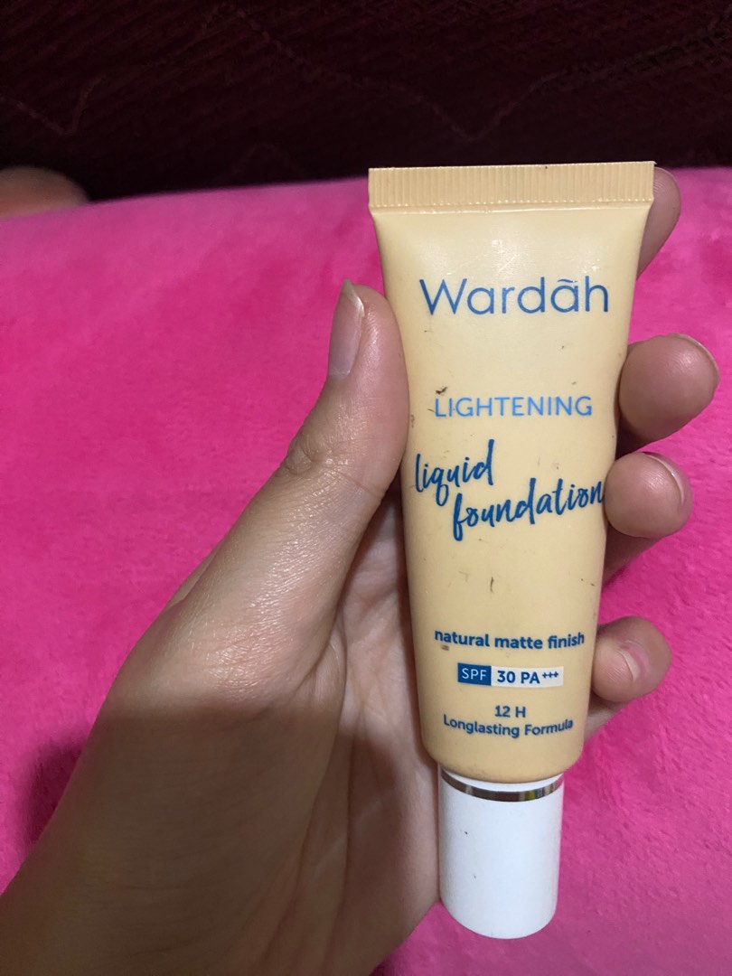 wardah lightening liquid foundation, Kesehatan & Kecantikan, Rias Wajah ...