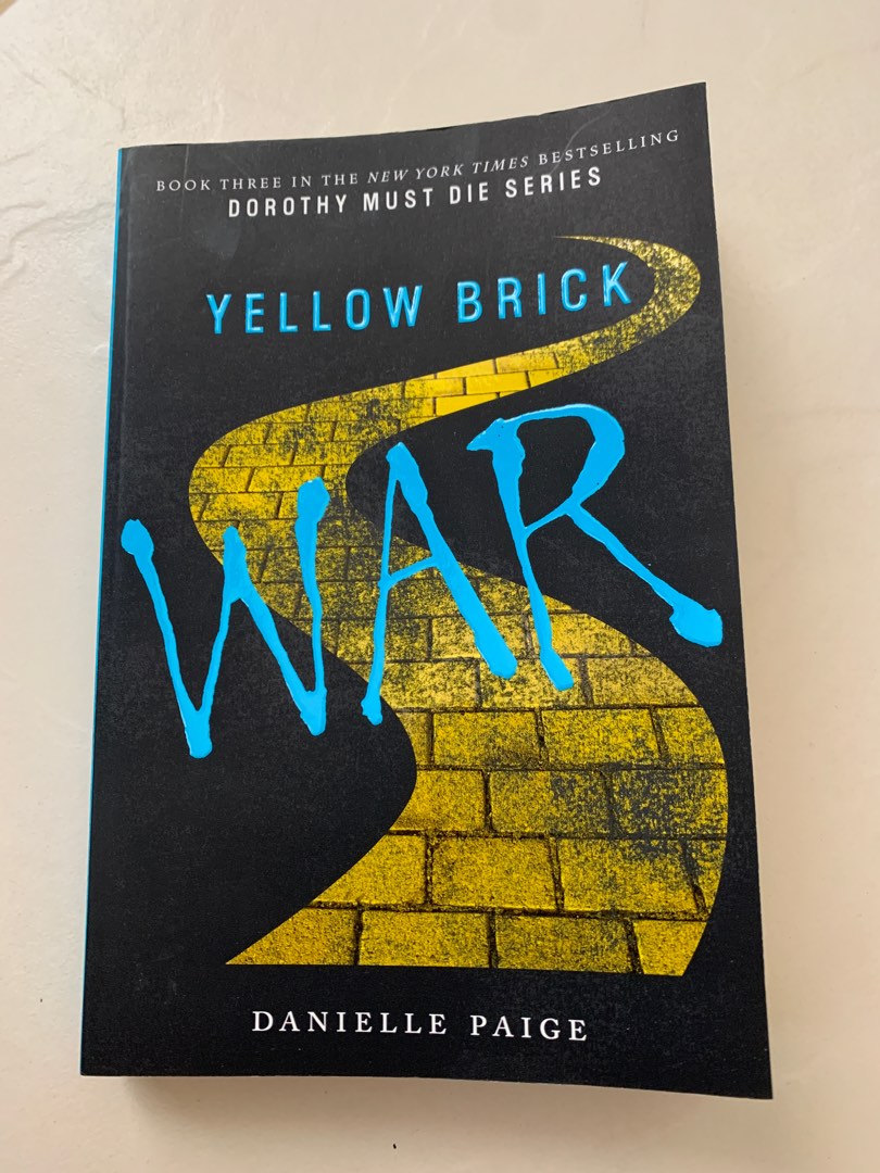 Yellow Brick War by Danielle Paige, Hobbies & Toys, Books & Magazines ...