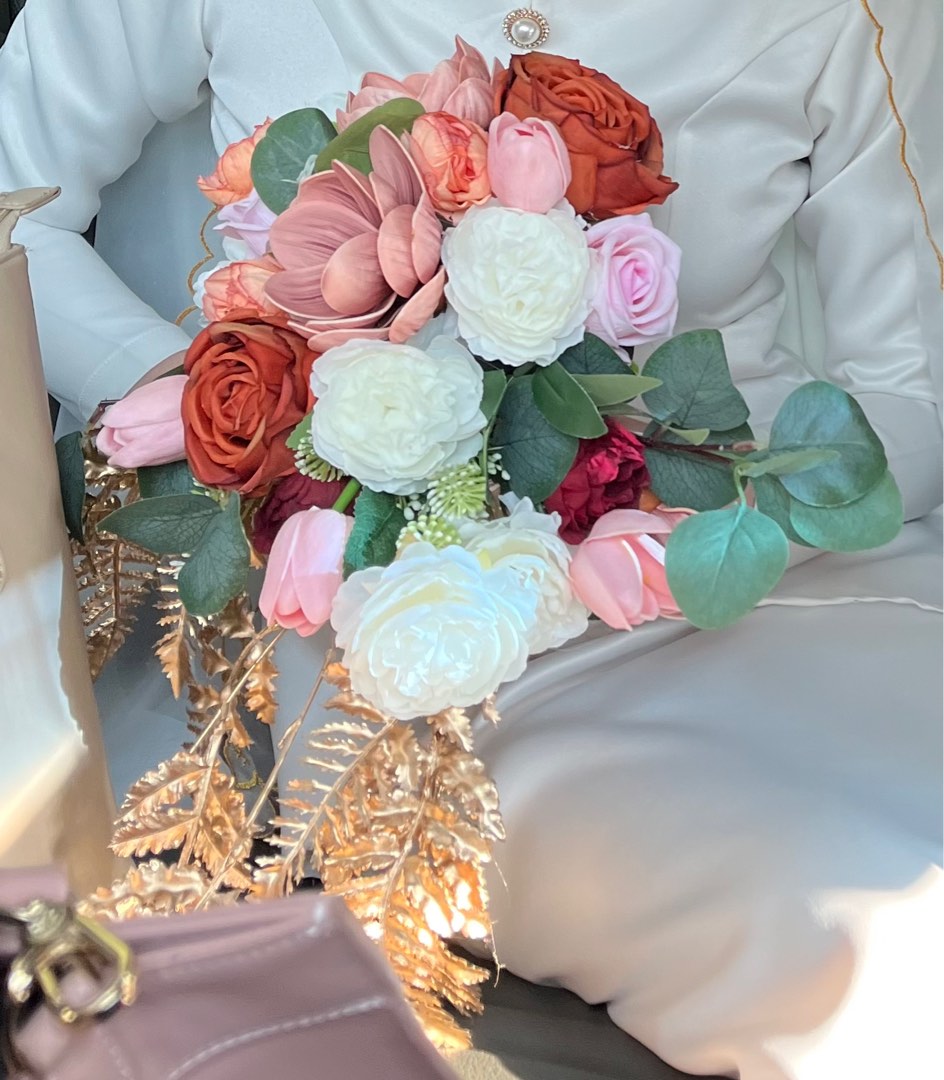 Bunga tangan bouquet custom untuk nikah atau tunang, Hobbies & Toys ...