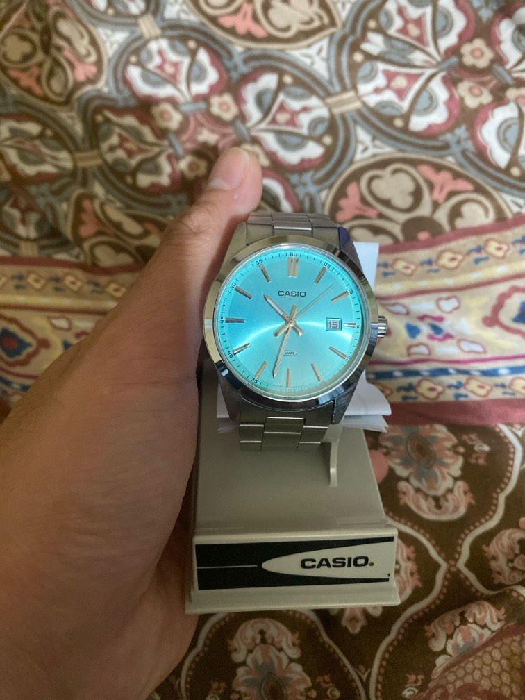 Casio MTP VD03D-2A3, Men's Fashion, Watches & Accessories, Watches on Carousell