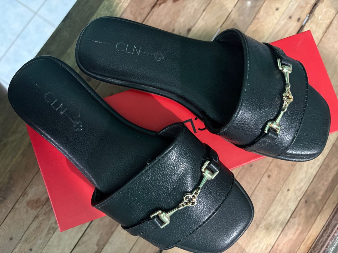 CLN Slippers, Women's Fashion, Footwear, Slippers and slides on Carousell