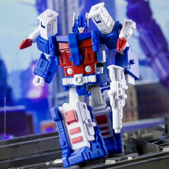 Dr Wu Extreme Warfare Ultra Magnus G1 (DW-E23T Tactical Commander) | 3rd Party Micormaster Scale ...