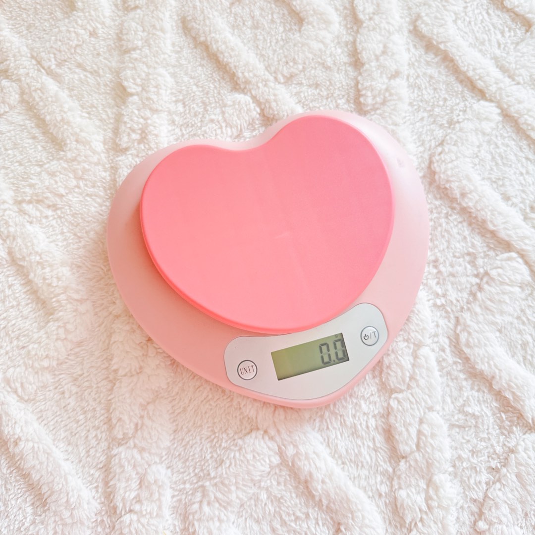 Pink Heart Weighing Scale (3kg max), Health & Nutrition, Health ...