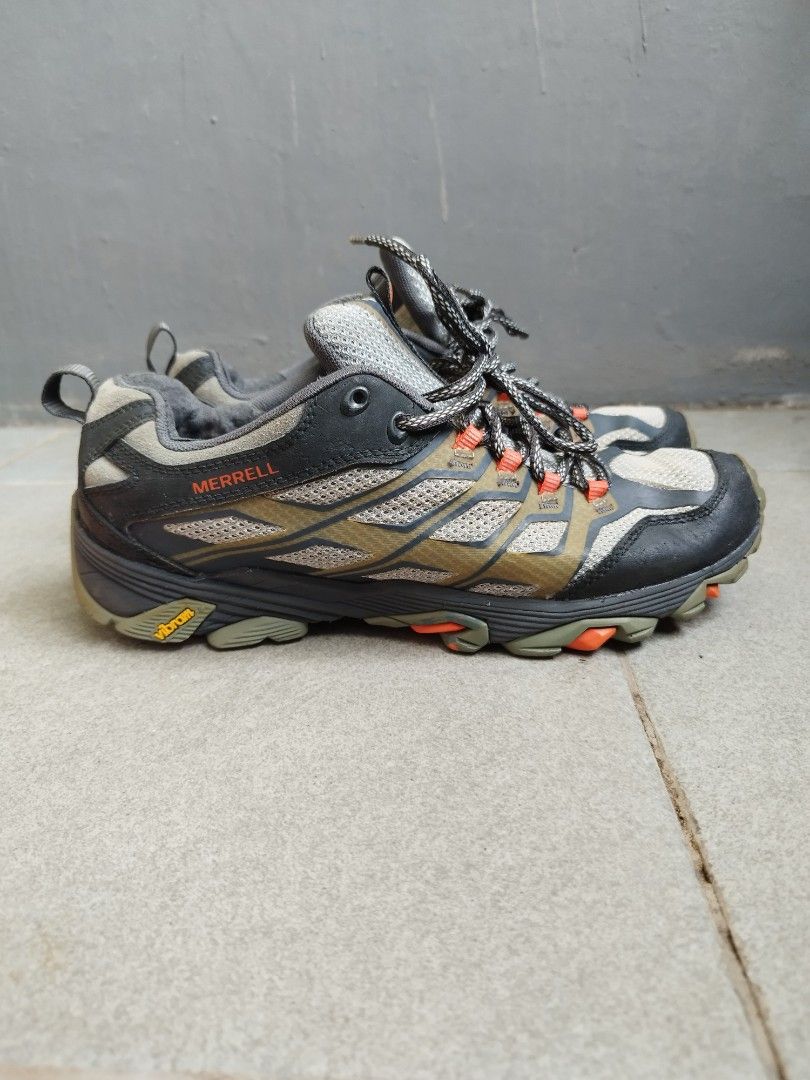 Sepatu Gunung Hiking Tracking Outdoor Trail Running Vibram - Merrell ...